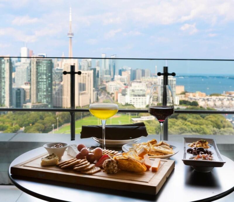 Best Rooftop Bars in Toronto for Instagram-Worthy Shots in 2025 - Primm ...